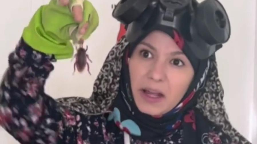 کلیپ طنز پریسا پور مشکی تفاوت من و مامانم در شرایط مختلف دنیای خنده