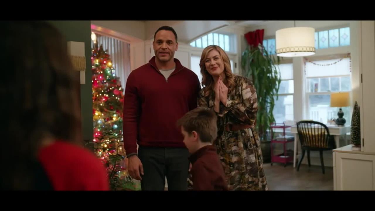 دانلود تریلر فیلم کریسمس دوباره 2021 Christmas Again CitoFilm