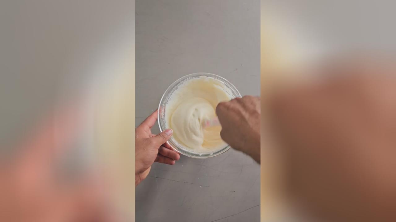 طرز تهیه کیک اسفنجی به ساده ترین روش کیک و شیرینی خوشمزه عسلی